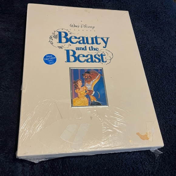 Disney | Other | Walt Disneys Masterpiece Beauty And The Beast ...